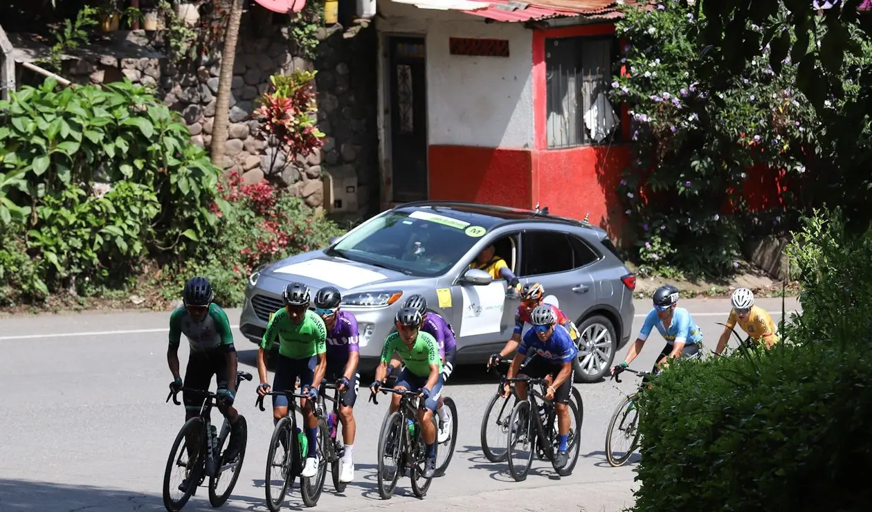 [Fotos] Sebastián Castaño se quedó con la etapa 7 del Clásico RCN 2025
