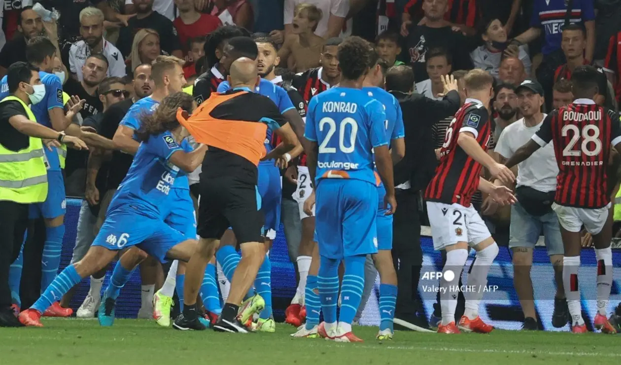 La sanción que tendrían los hinchas que invadieron el Niza-Marsella